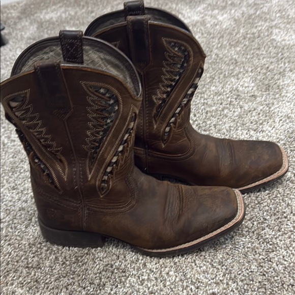 Ariat | Shoes | Ariat Kids Brown Western Boots With Wiggle Room ...